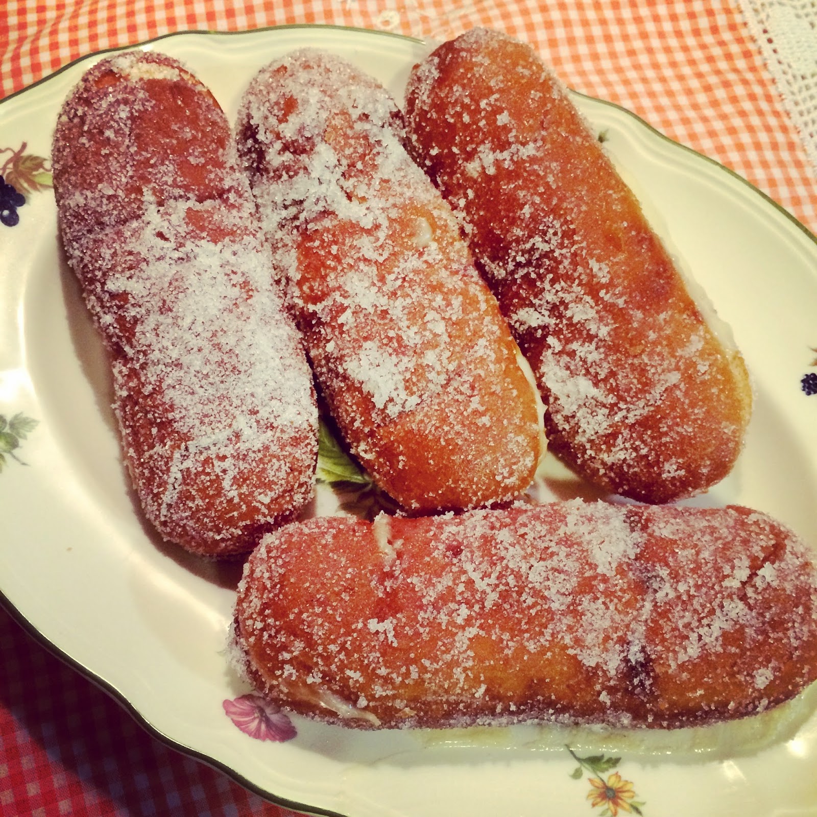 Pepitos de azúcar rellenos de crema
