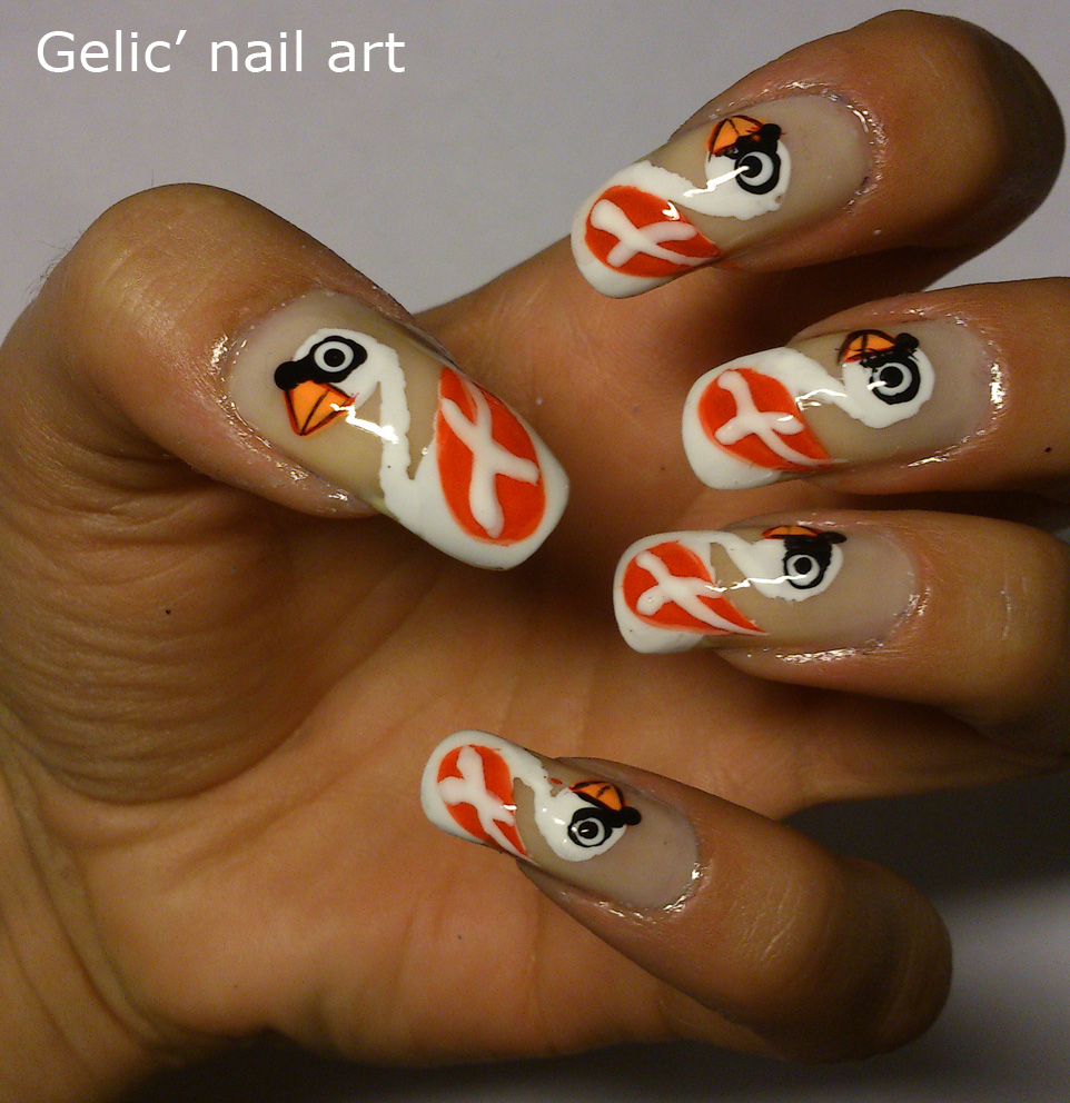 Gelic' nail art: Muted swan funky french for Denmark