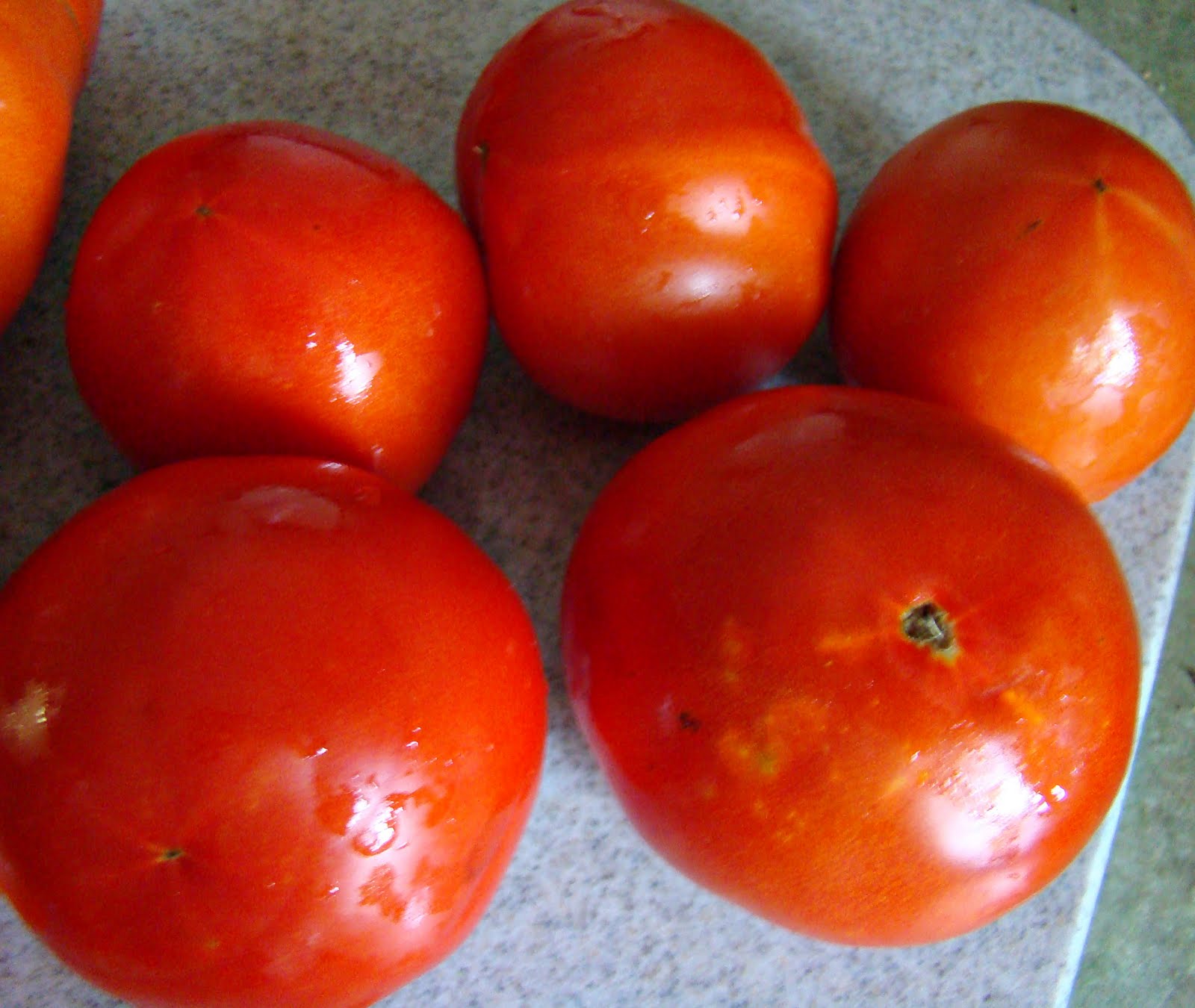 Rurification | Robin Edmundson: Heirloom Tomatoes