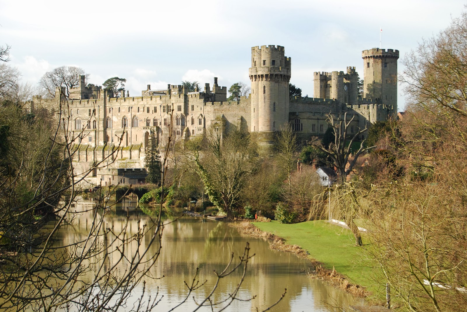 Traveler Guide: Warwick Castle