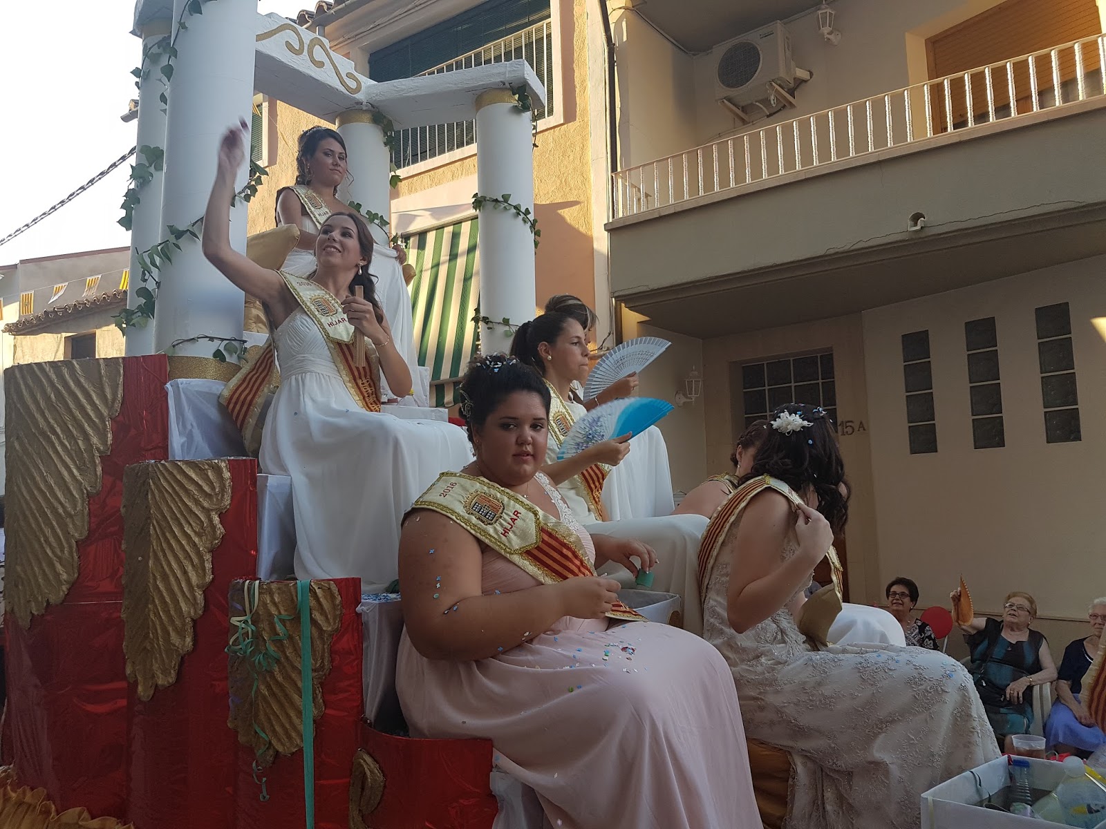 eshijar : CARROZAS DE HIJAR 2016. Fuente : www.hijar.es