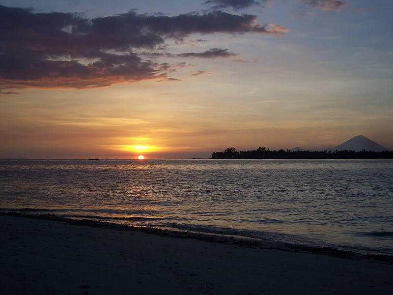 Un viajero por el mundo: Senaru II- Sira beach
