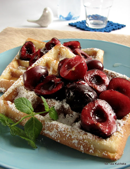 Moje pierwsze gofry - gofry tradycyjne | Smaczna Pyza