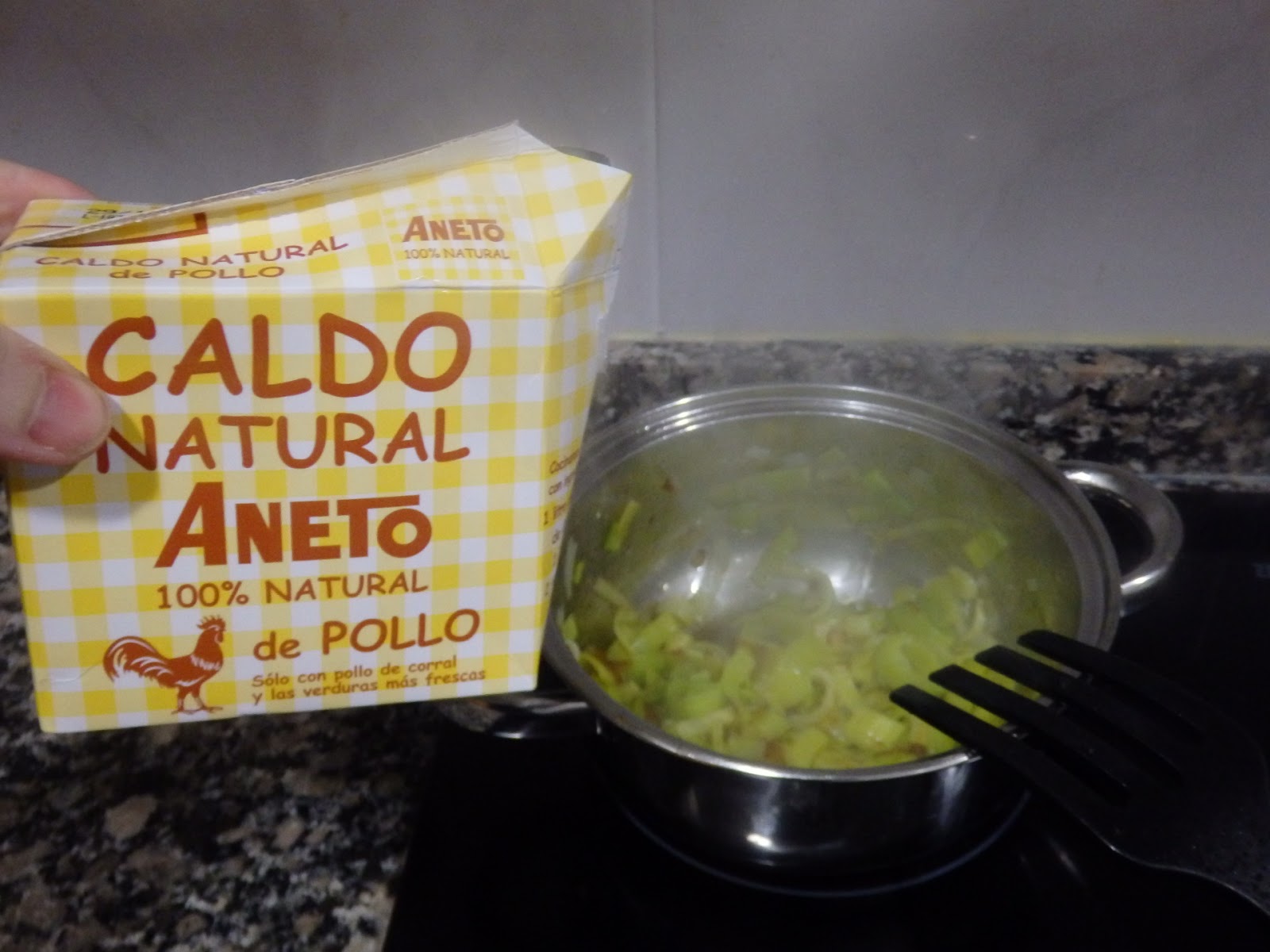 OSUKAA IS COOKING: SOPA DE PUERRO, GALETS Y HUEVO (con Caldo Aneto de ...