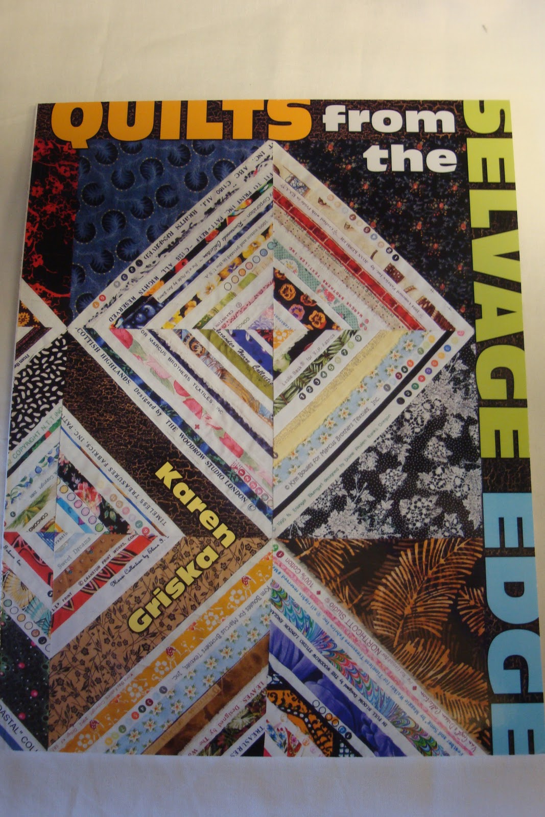 THE QUILT BARN: Quilts from the Selvage Edge