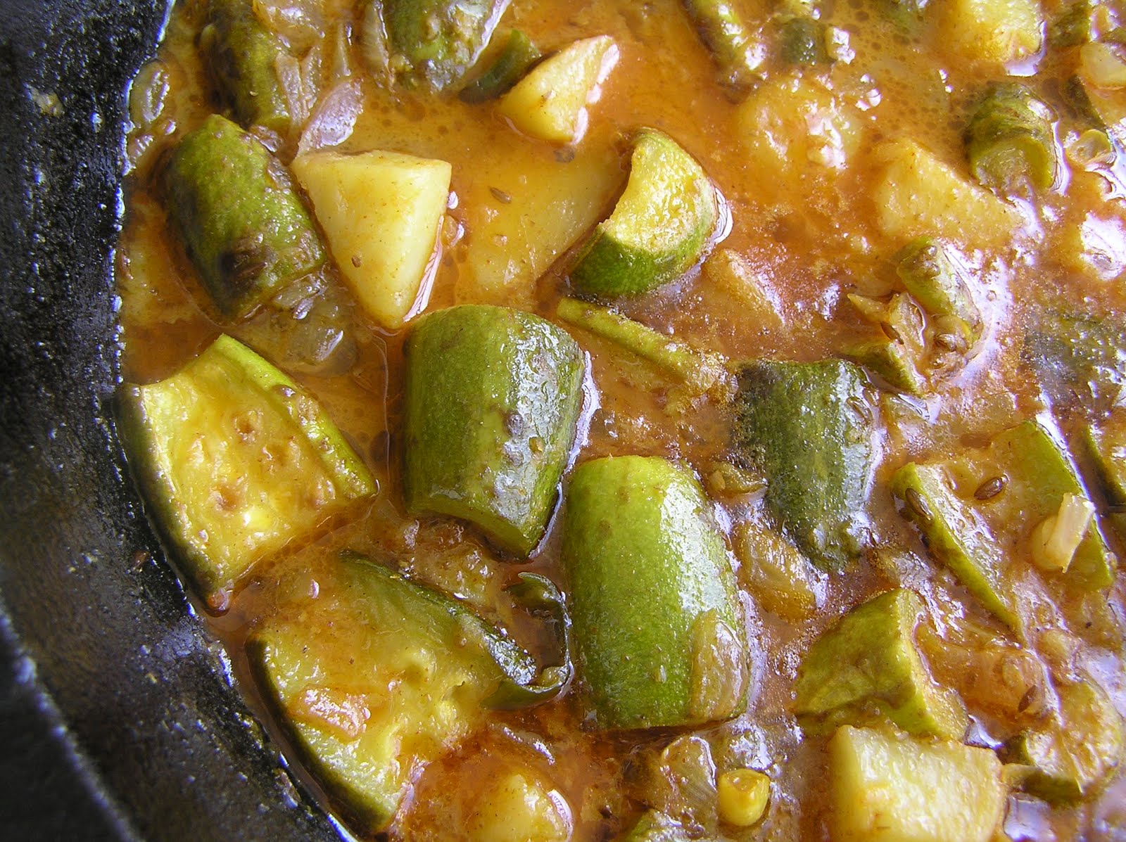 The Melting Pot: Alu Potol, with tomato and cheese