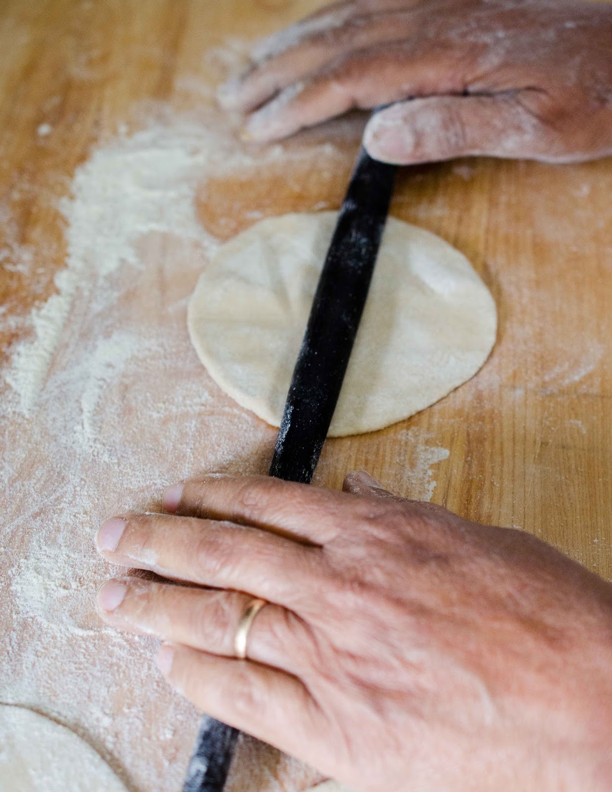 Roti/ Chapathi/ Phulka - How To Make Soft Rotis ~ The Tiffin Box