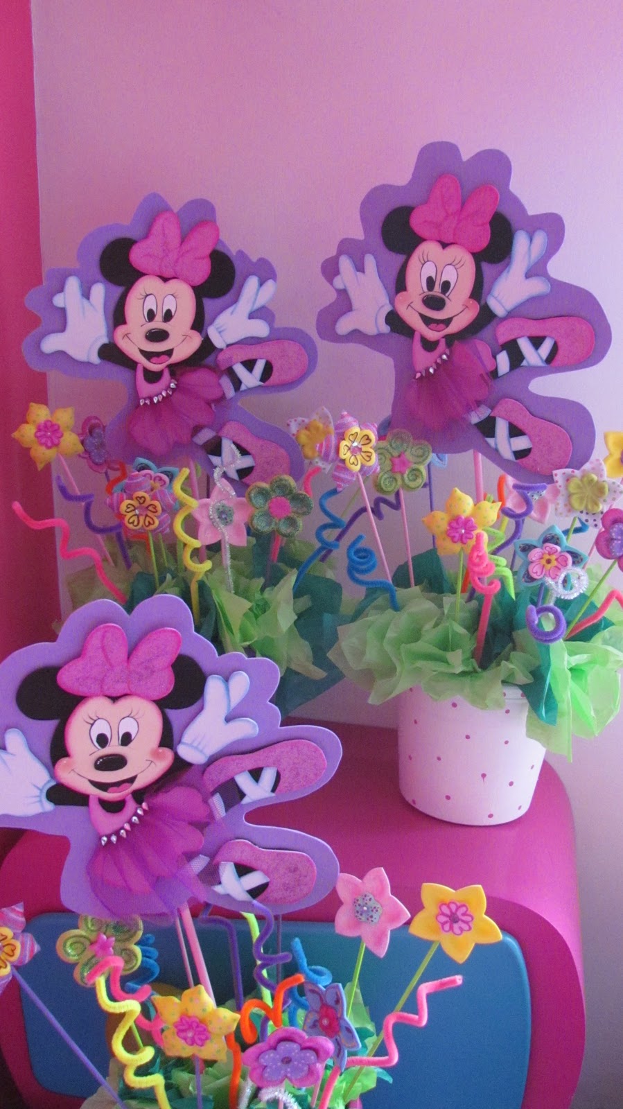 Manos de Minnie Mouse - Imagui