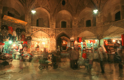Uppersia Iran Travel blog: The colors and aromas in the bazaar of Kerman.