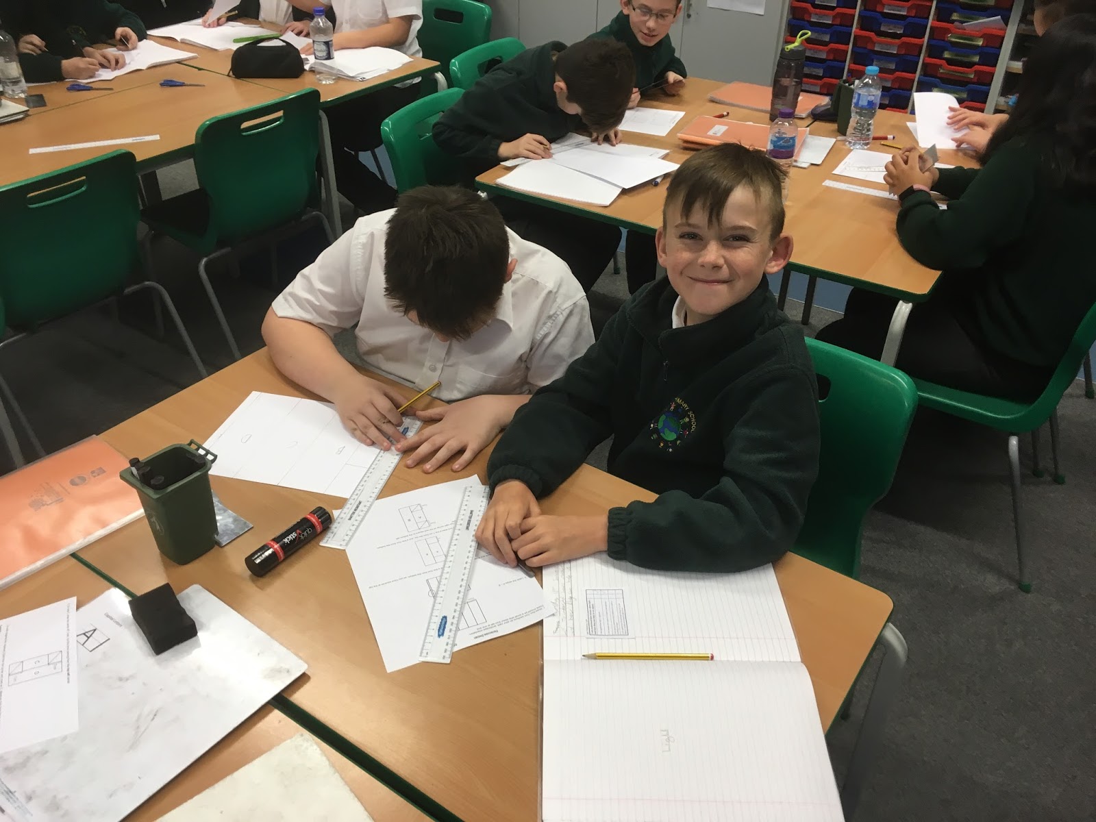 Suttons Primary School: Year 6 Science: How to See Around Corners!