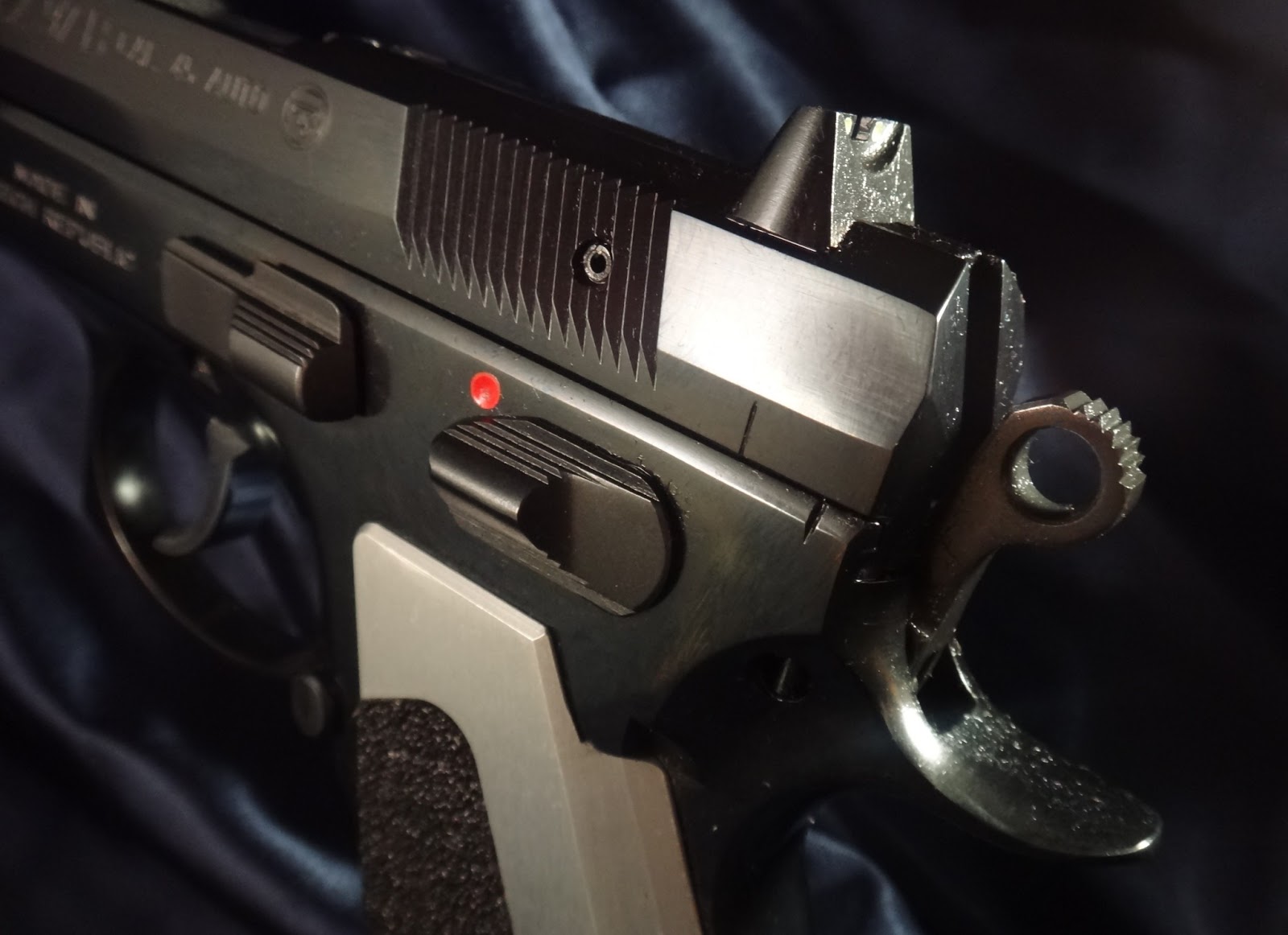 Average Joe's Handgun Reviews: April 2013