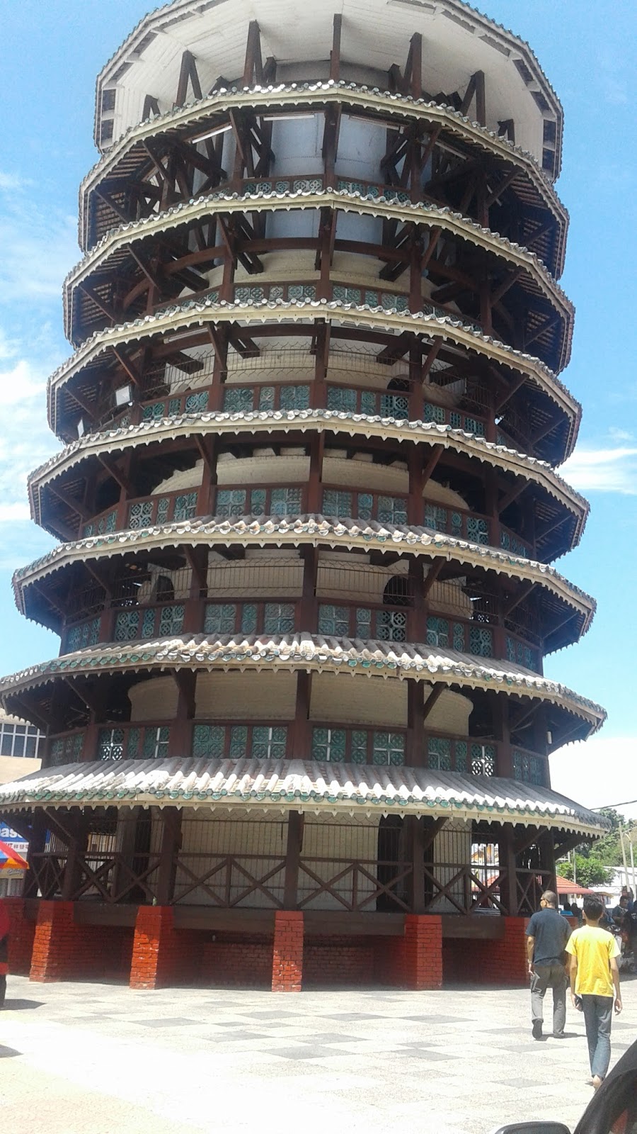 DIARI HIDUP IBU: Menara Condong di Teluk Intan