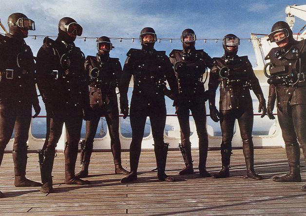 BLACK HOLE REVIEWS: JUGGERNAUT (1974) - a very British disaster movie