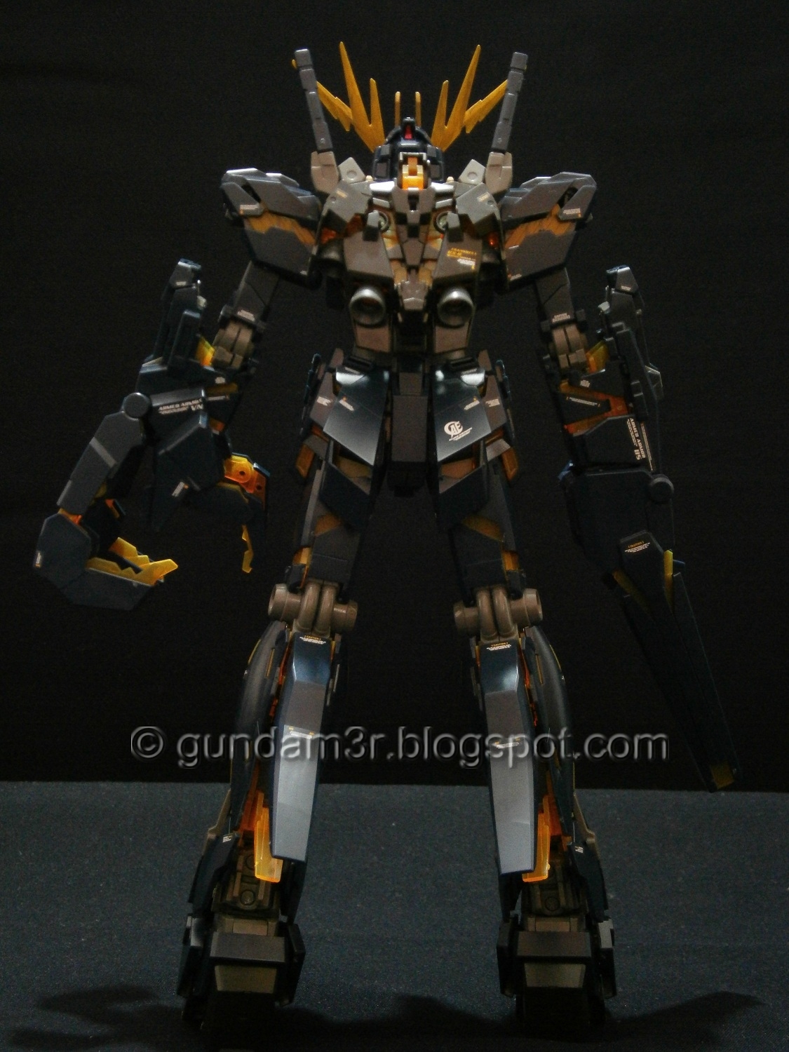 Unicorn Gundam 02 Banshee (Destroy Mode) MG Review Part 3