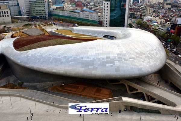 DDP (Dream, Design, Play) in Seoul / 동대문디자인플라자(Dongdaemun Design Plaza ...