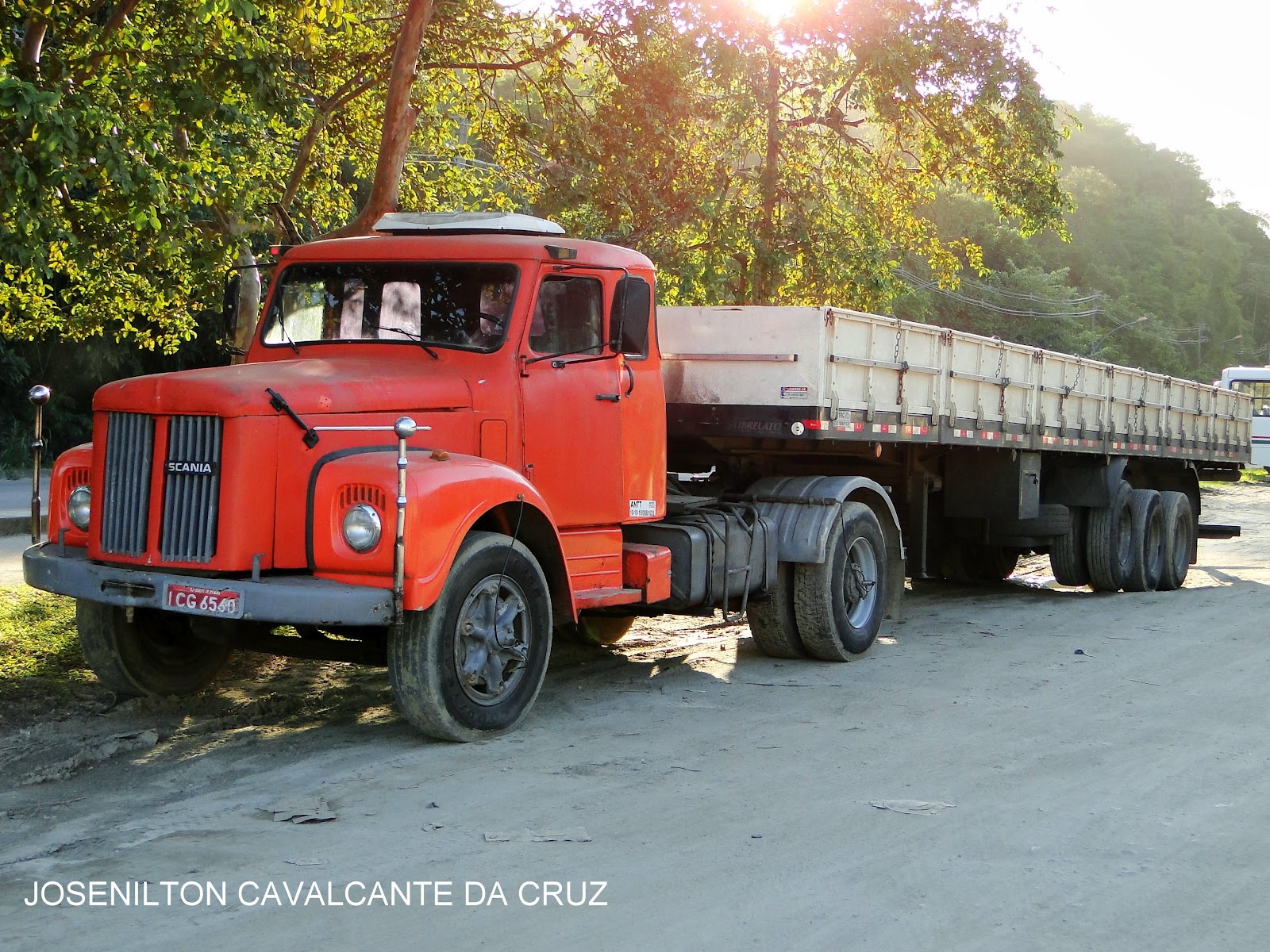 CAMINHÕES NA ESTRADA: Scania 111S