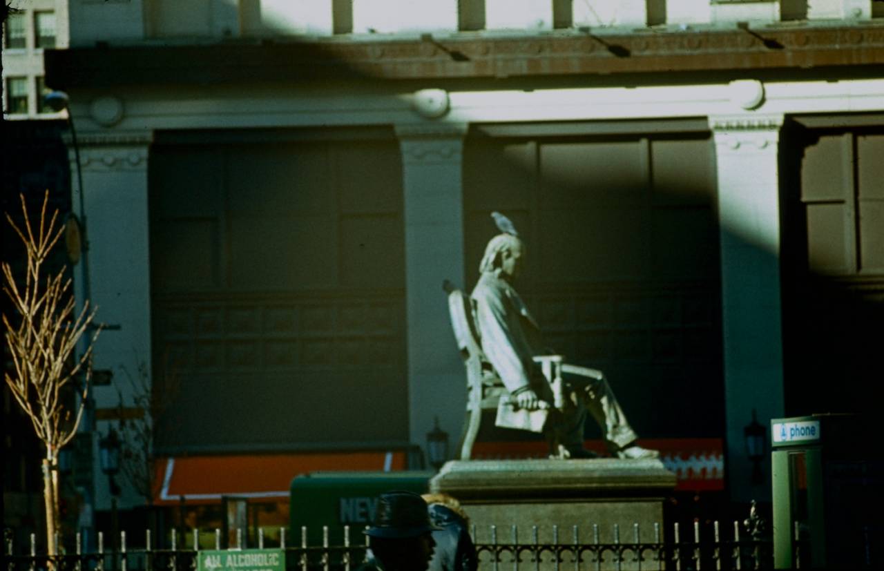 37 Amazing Photographs Capture Street Scenes of New York City in 1978 ...