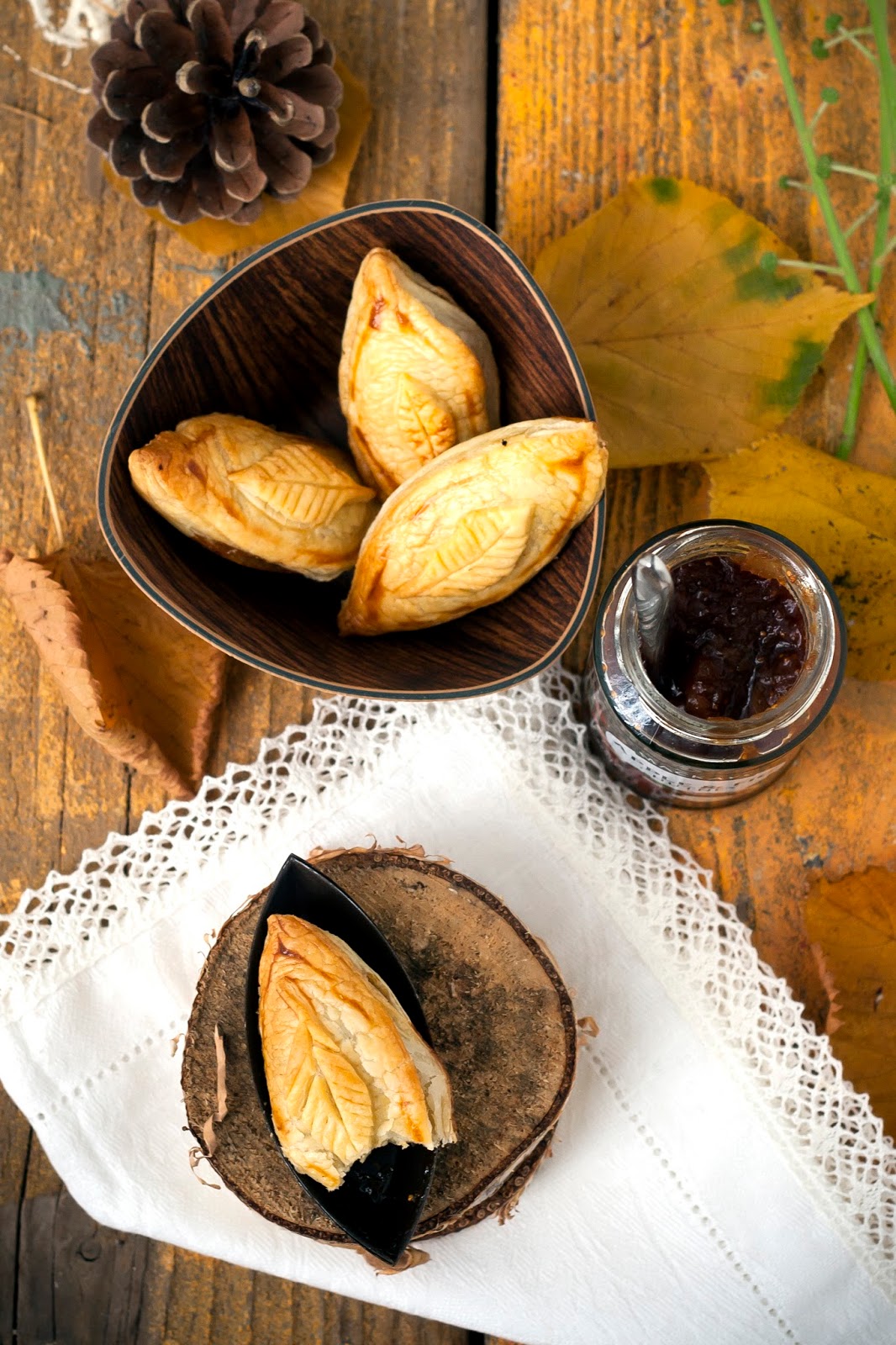 Pasteitje met appel- en vijgenchutney en zwarte pens - Hap en Tap