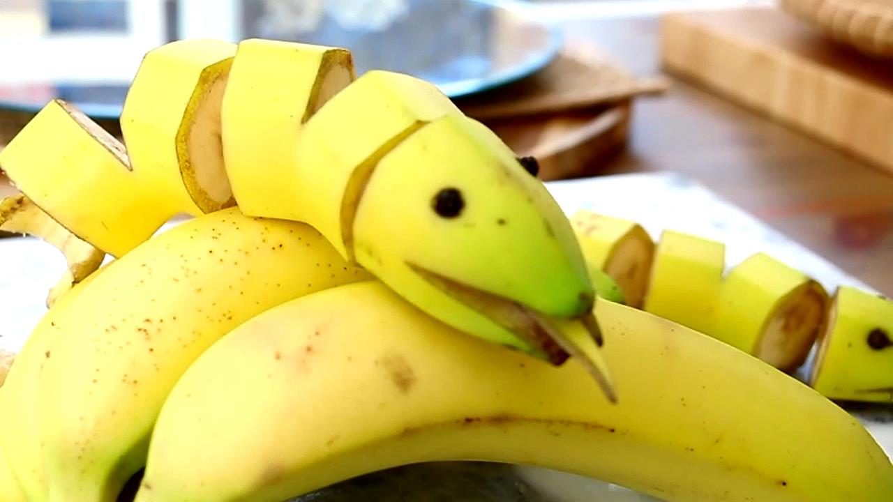 ItalyPaul - Art In Fruit & Vegetable Carving Lessons: Art In Banana ...