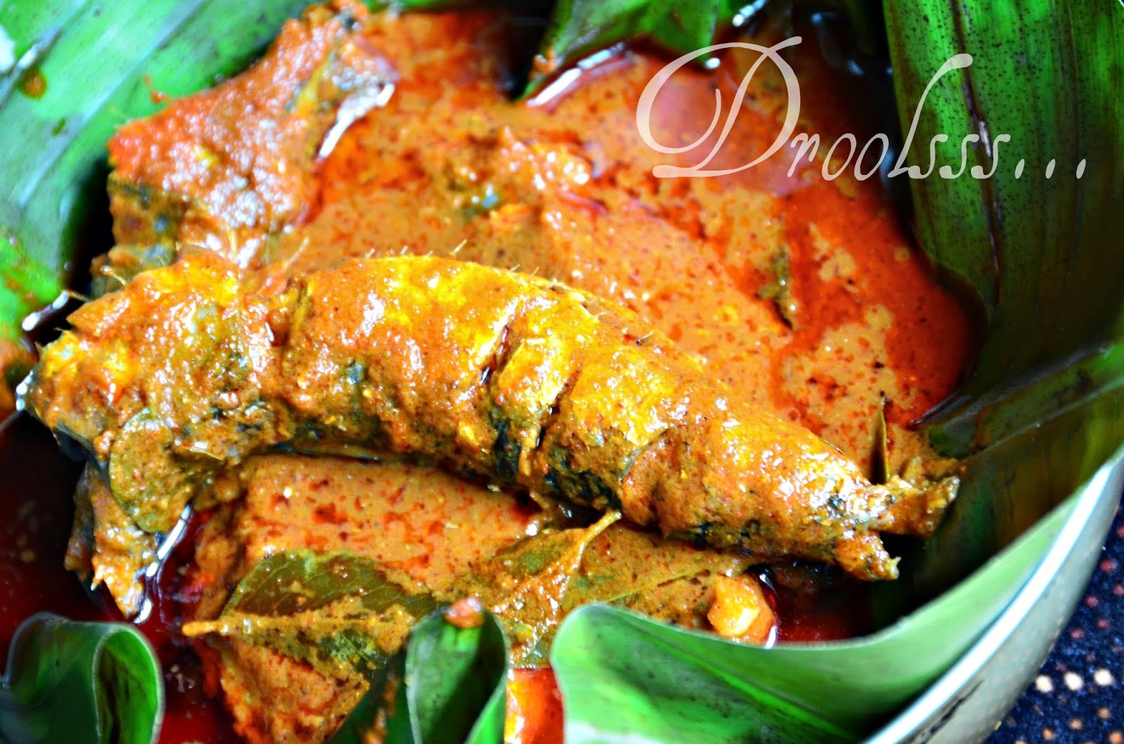 Droolsss . . .: Nadan Mathi/Sardine curry