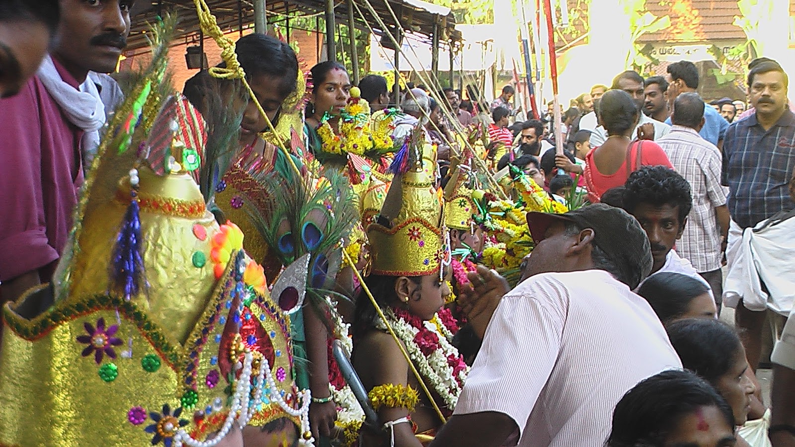 Attukalpongala: Kuthiyottam reaches Manacaud Sastha temple