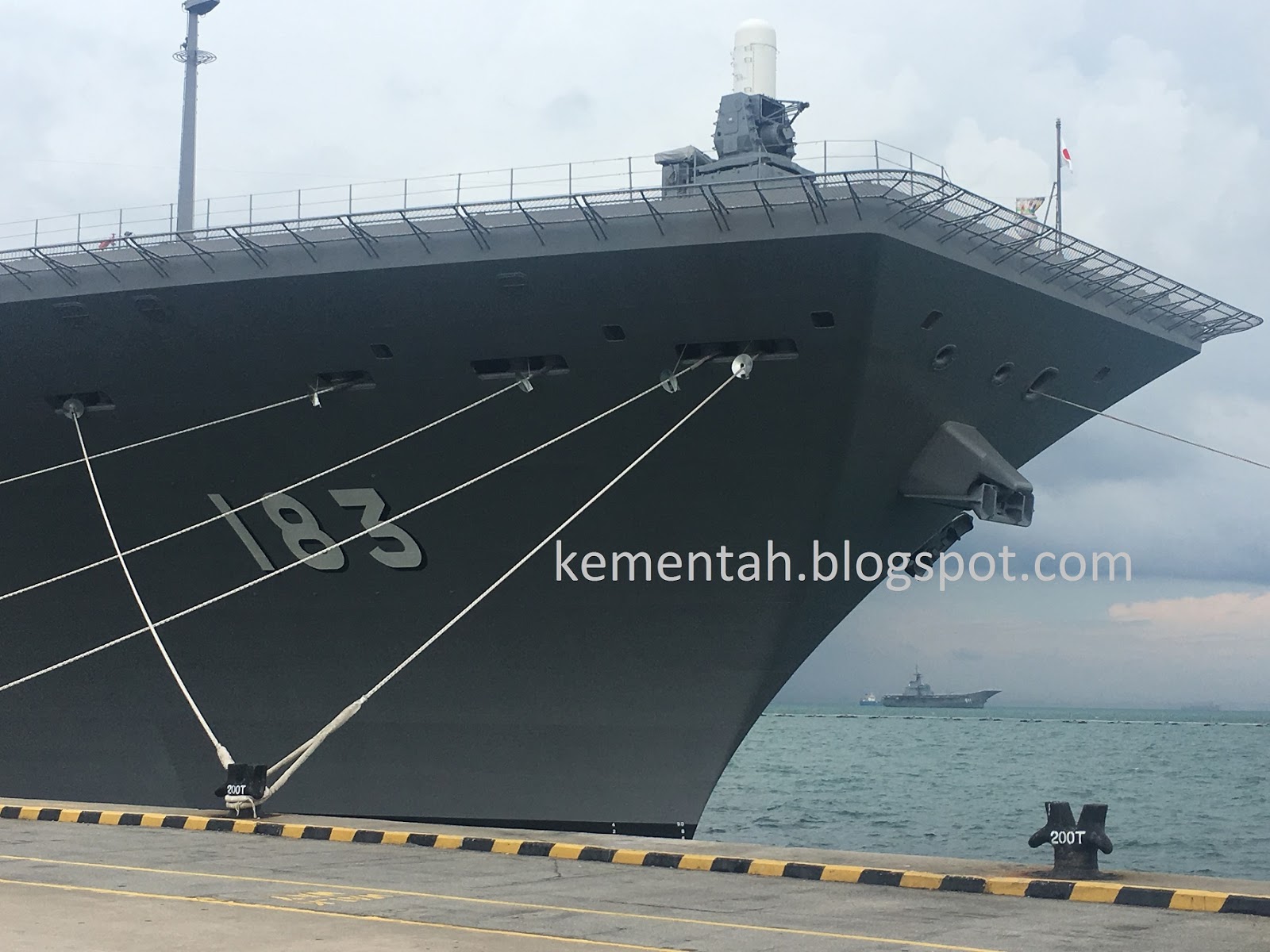 Senang Diri: Royal Thai Navy aircraft carrier HTMS Chakri Naruebet ...