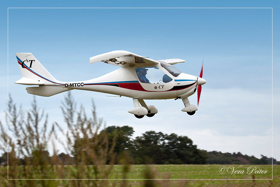 Artifactum ver@bilis Blog: Wiesenfest der Ultraleichtflieger