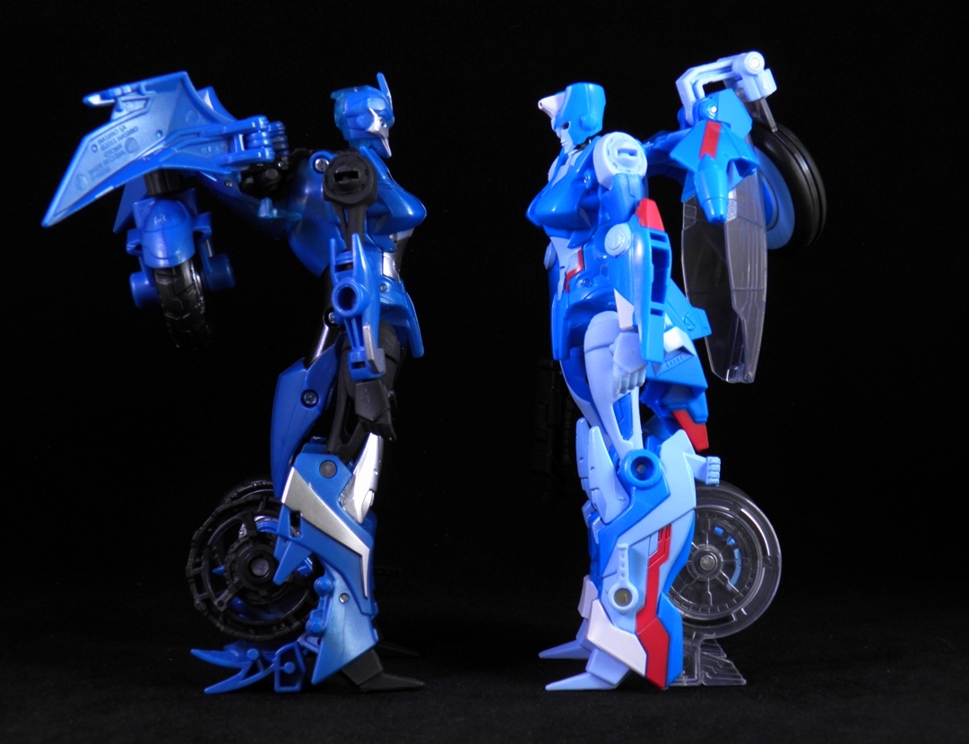 She's Fantastic: Transformers: Generations - CHROMIA!