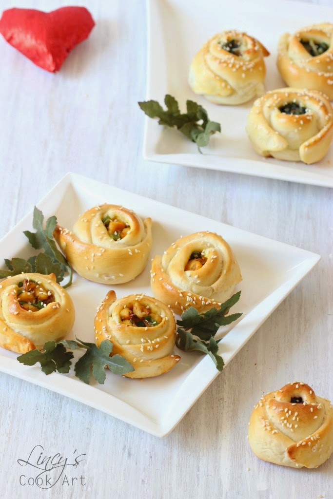 Rose Rolls ~ Lincy's Cook Art