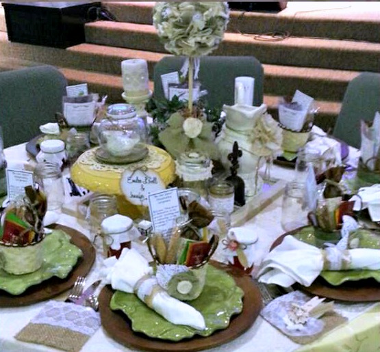 Jen's Happy Spot: Shabby Topiary and Table Decor