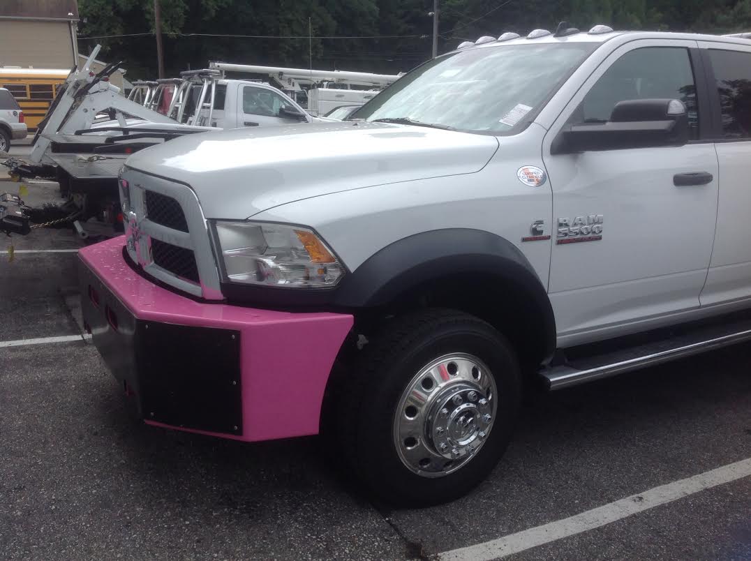 George's Custom Towing: Pink is the new Red.