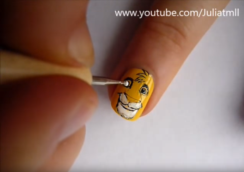 Nail art designs: Lion nail art tutorial (step-by-step)