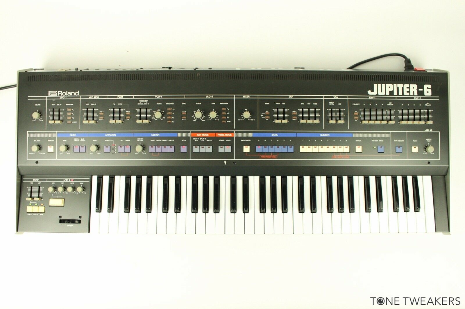 MATRIXSYNTH: ROLAND JUPITER-6 Analog Keyboard Synthesizer SN 311707