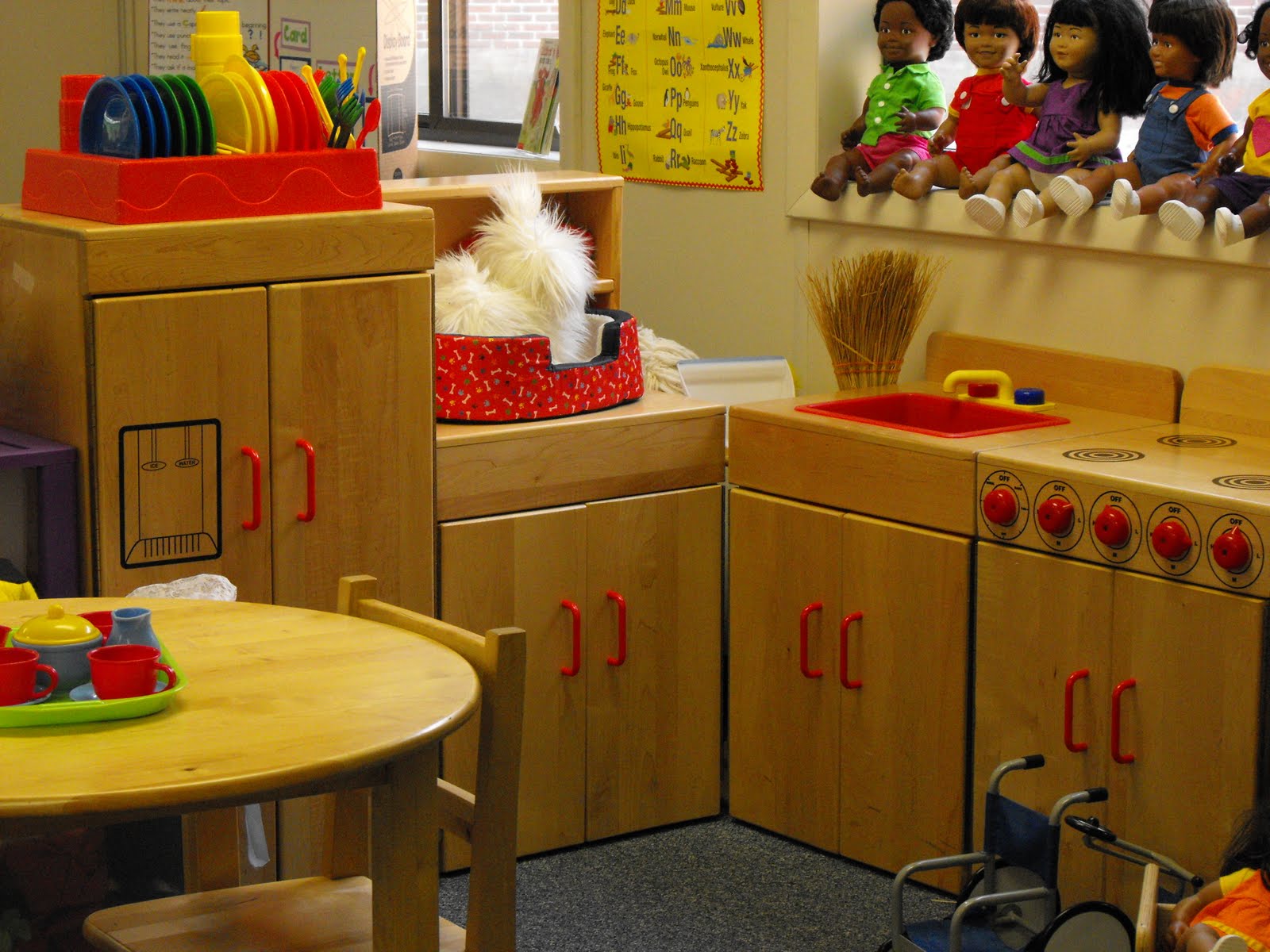 Kindergarten Night Owls: Welcome to Our Classrooms