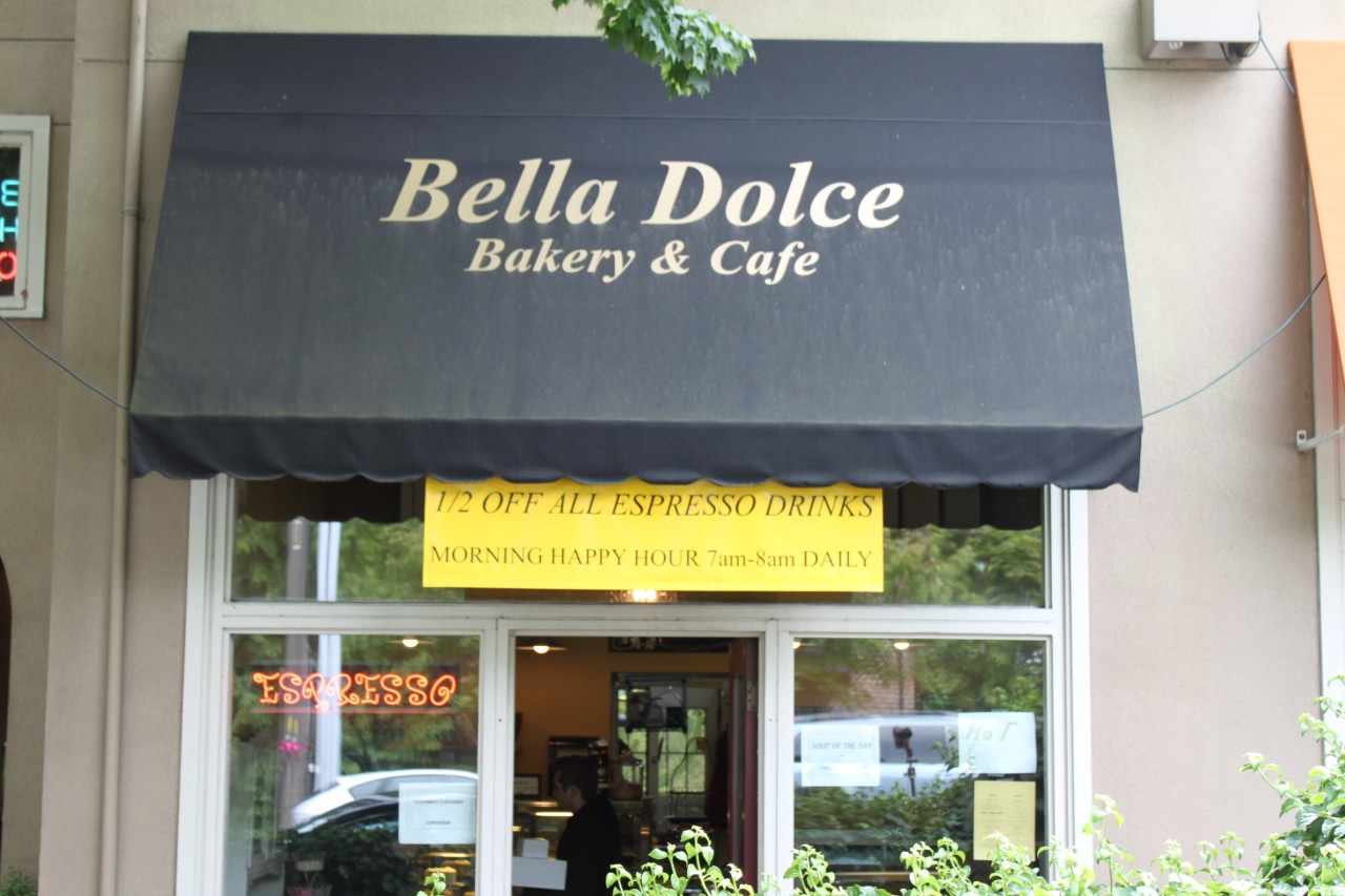 Cupcake Love: The cupcake is out of the wrapper!