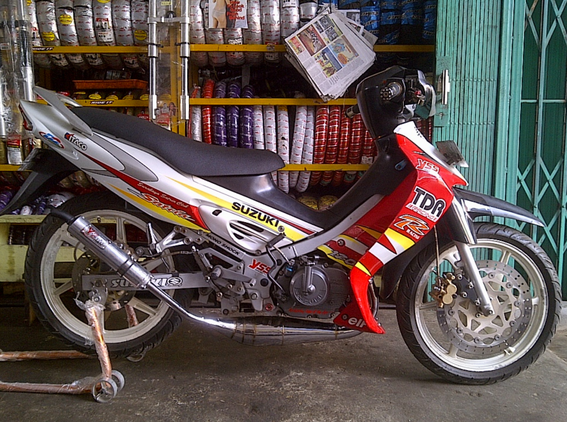 Modifikasi Suzuki Satria Hiu 2 Tak Terbaru | Dunia Otomotif | kuncipas.com