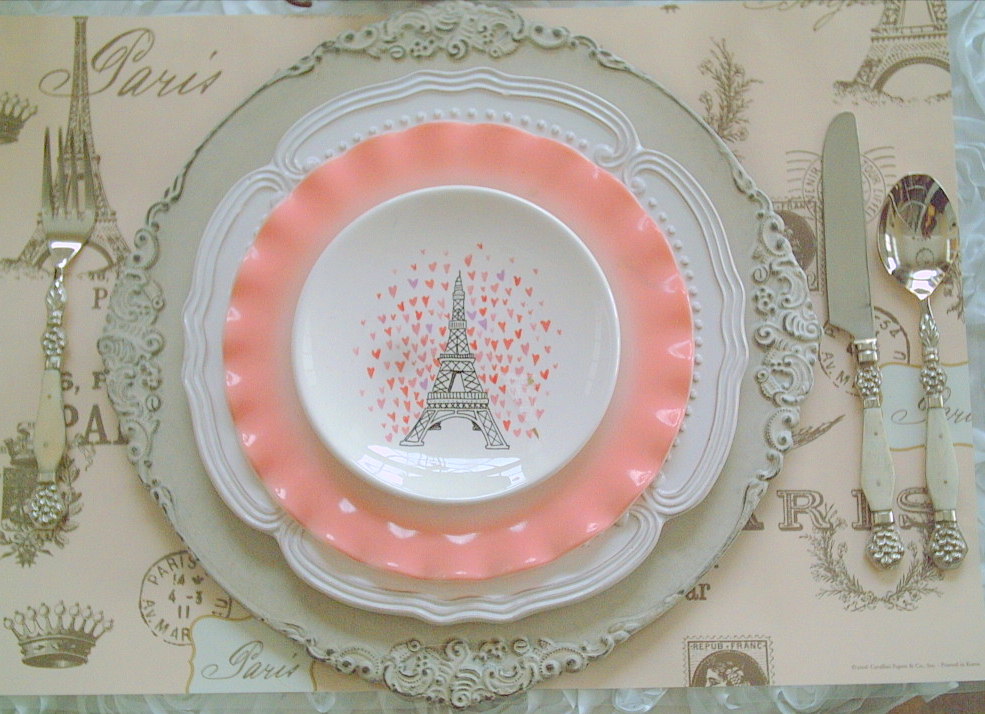 Candlelight Supper: Valentine in Paris Tablescape