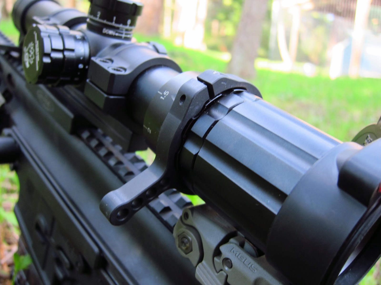 Red Crow Gear: SWFA SS 1x4-24 Illuminated Scope.