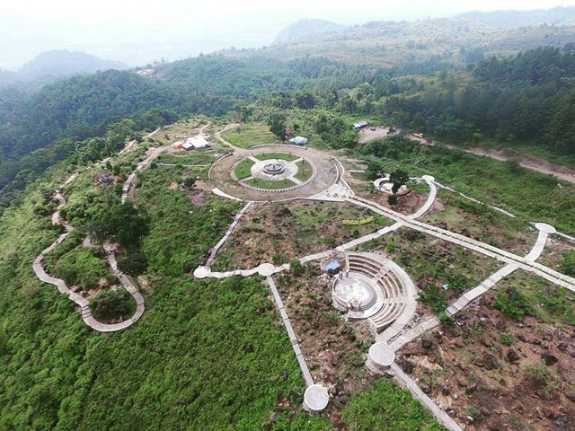 Kuningan The botanical gardens in Indonesia ~ INDONESIA TOURIST