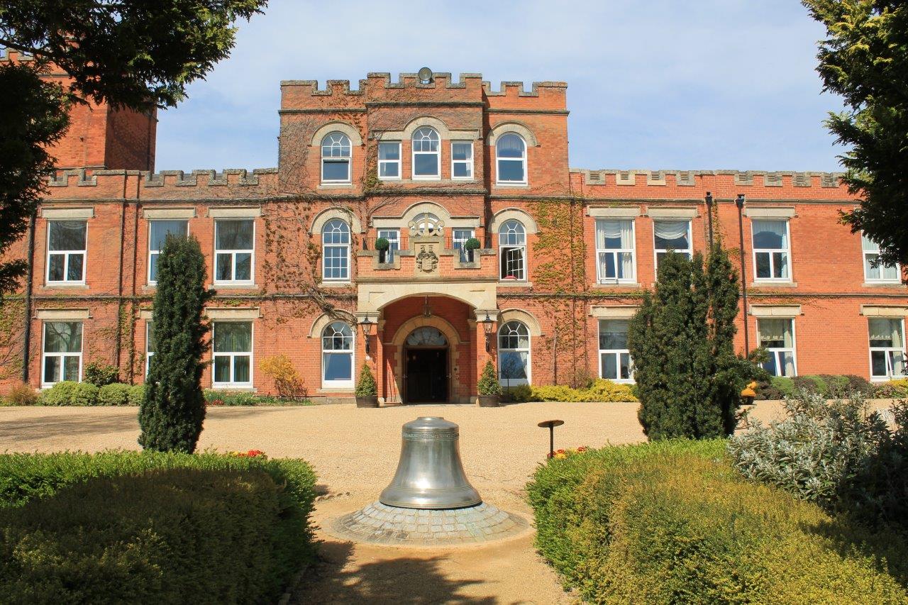 Win an Evening Spa Experience at Ragdale Hall with Rothley Wine!