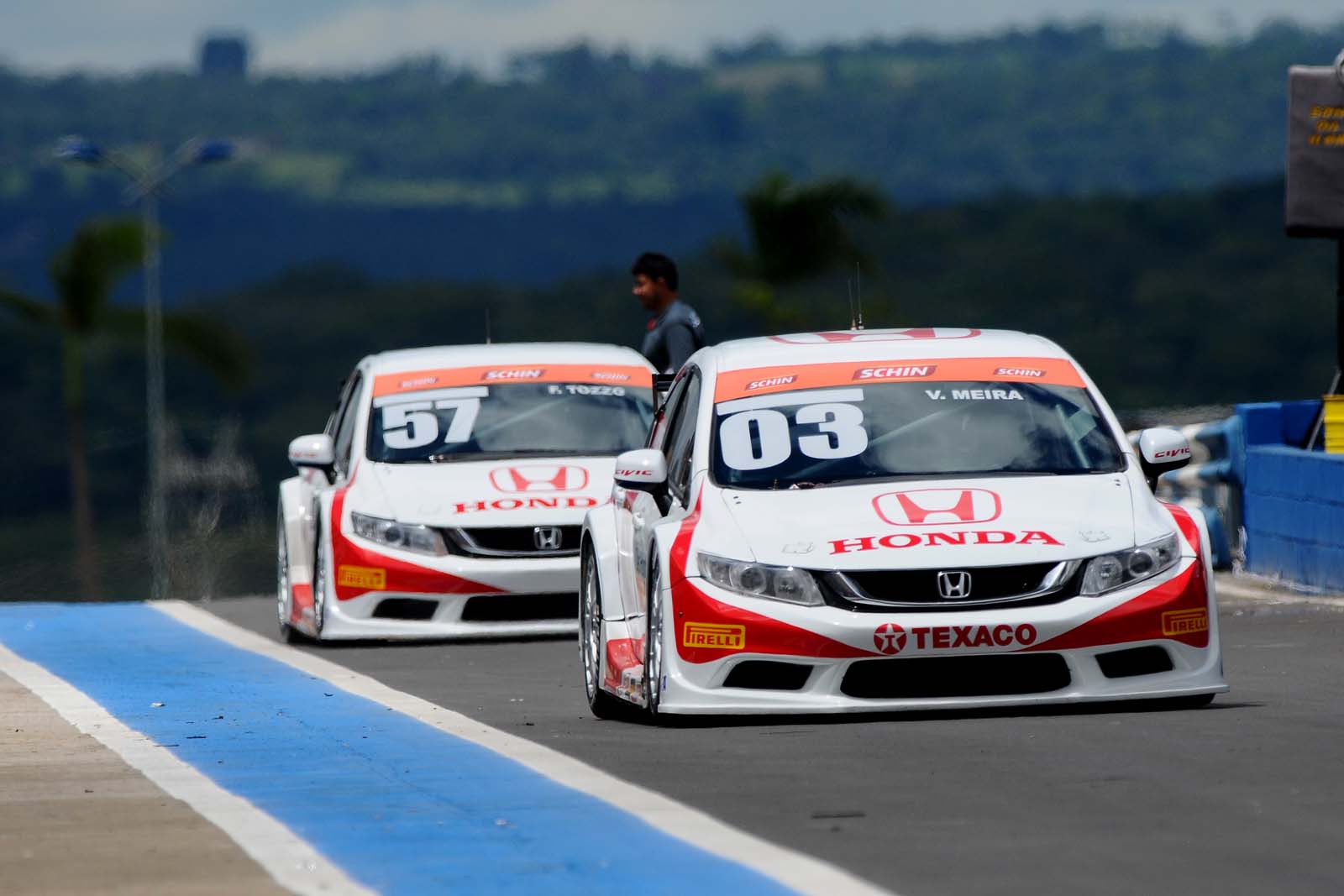 Mil Milhas Brasileiras: O Piloto Vitor Meira