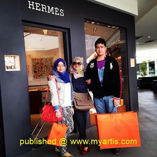ZIELA JALIL & FAMILY BERCUTI DI AUSTRALIA