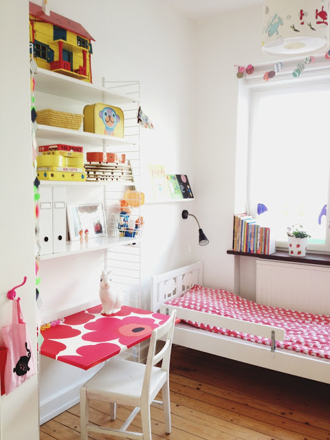 Tanja´s Krypin: Stringhylla med skrivplats