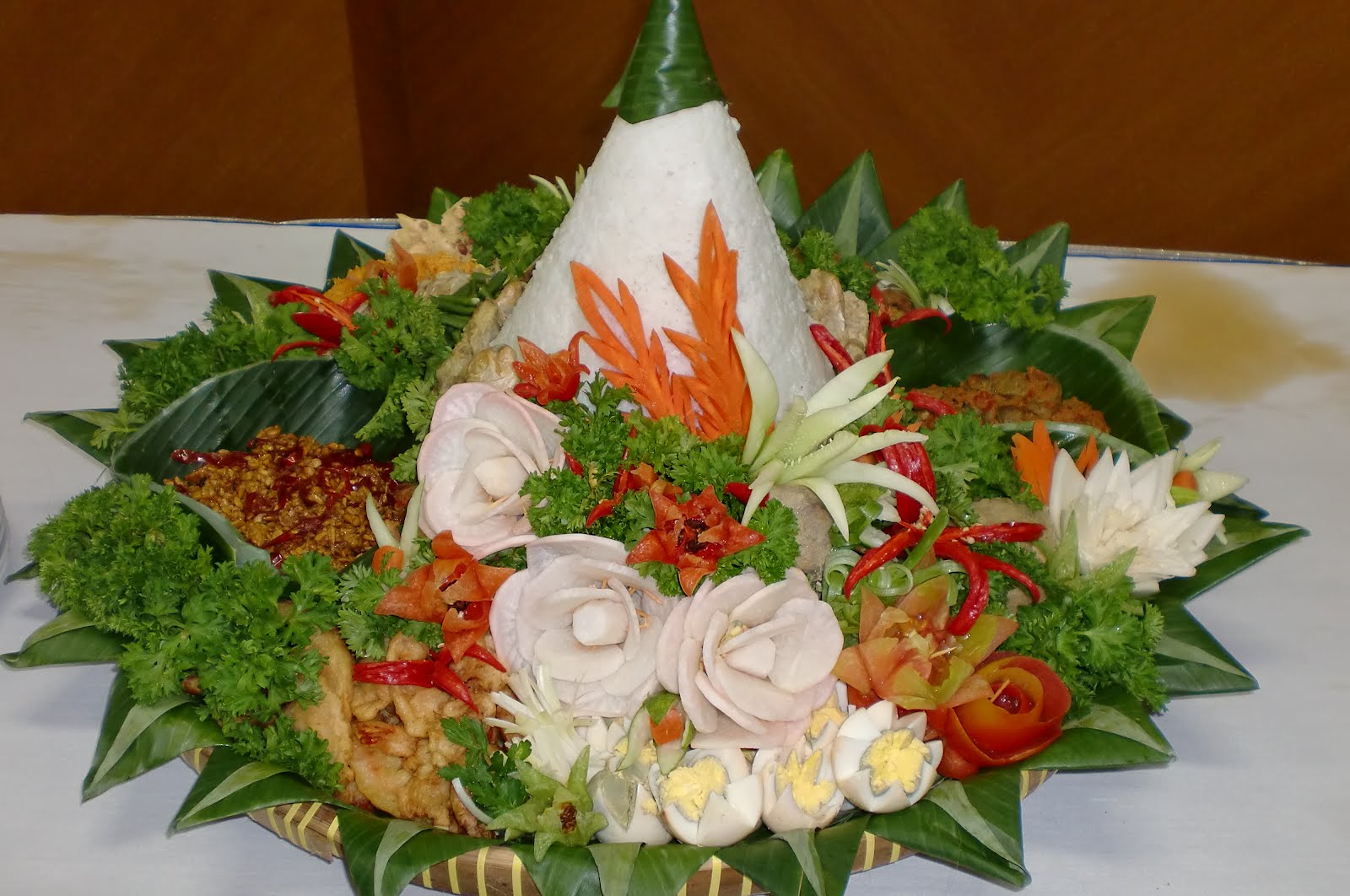 TinuG's Kitchen Stories: Tumpeng Nasi Putih