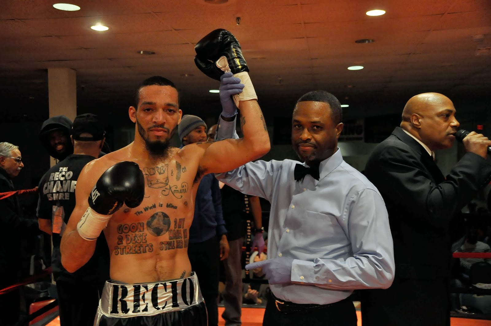 Boxing Along The Beltway: Recio Scores Third Round TKO!