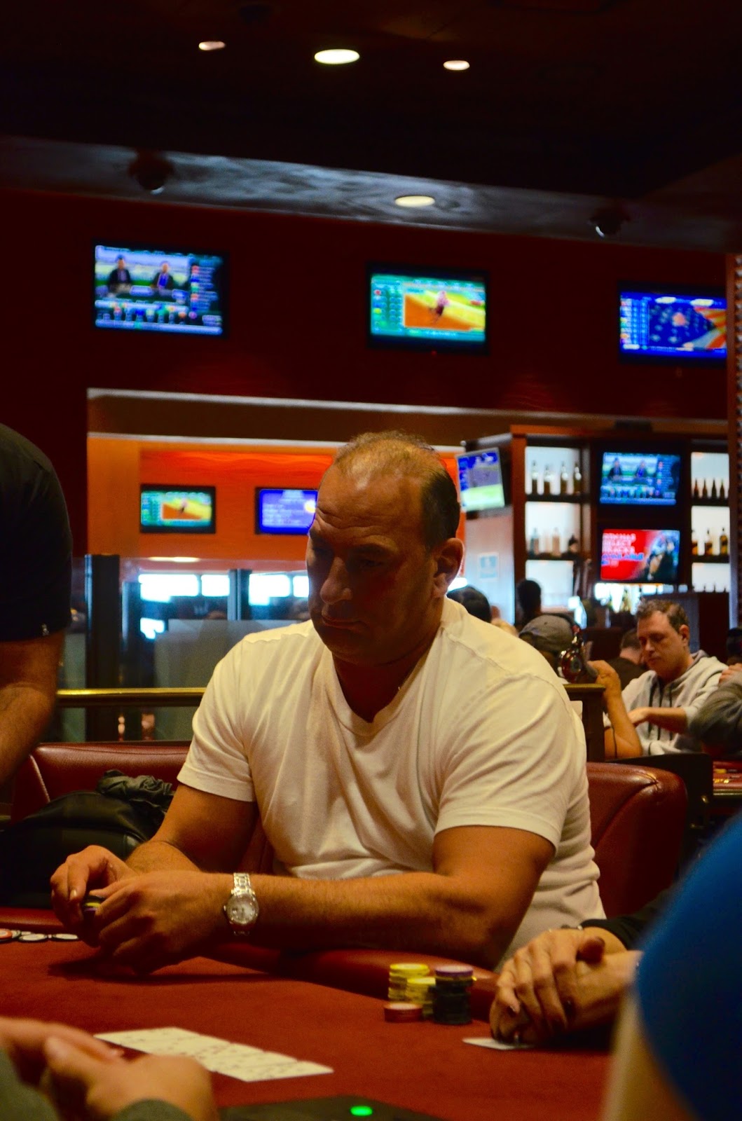 Isle Casino Poker : Event 5 (Day 2): A Quick Break From The Cash Games