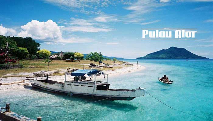 MENJELAJAHI 30 PULAU CANTIK DI NUSA TENGGARA TIMUR | Kampung Pariwisata