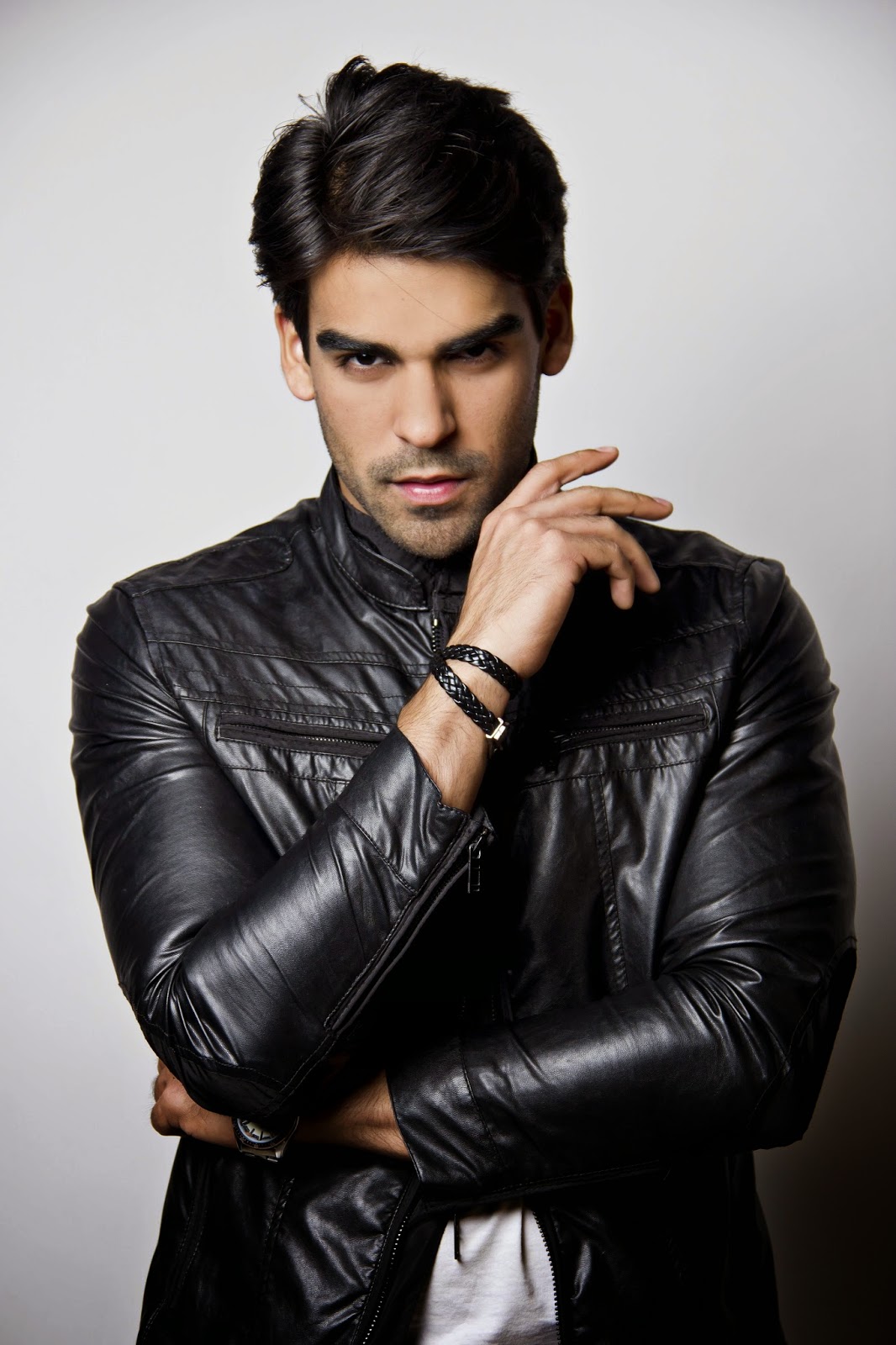 Amores de barra...y algo más: Jesús De Alva se Estrenó en la Actuación ...