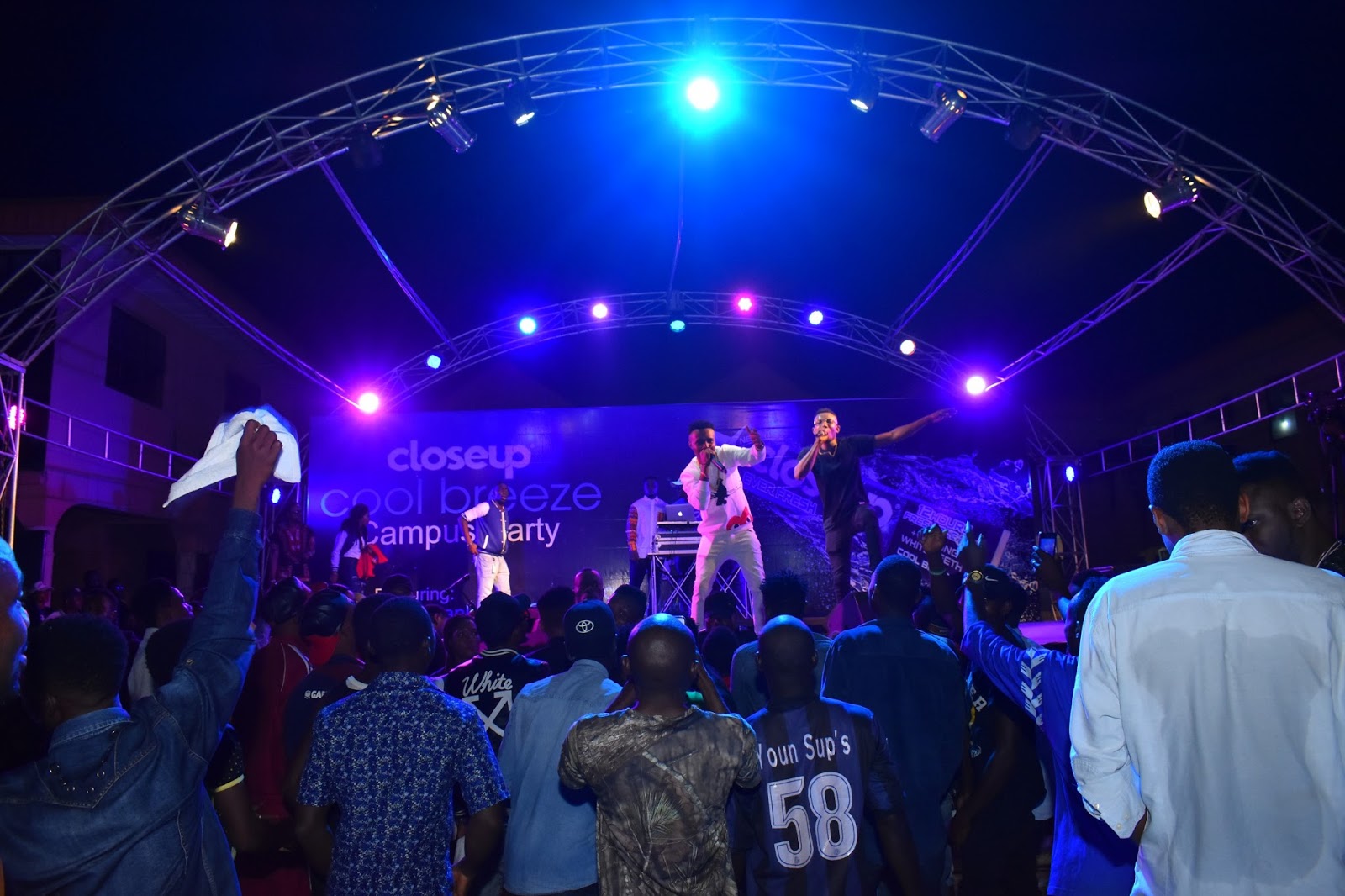 Reekado Banks, L.A.X, Humble Smith light up Benin at the Closeup Cool ...