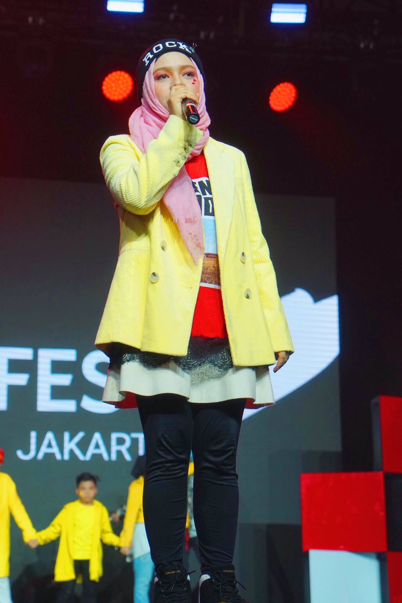 Sajidah Halilintar Wallpaper 48